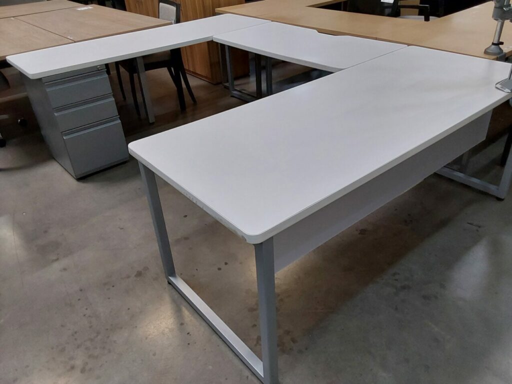 Used O Leg U Shape Desk - Arizona Office Liquidators and Designs