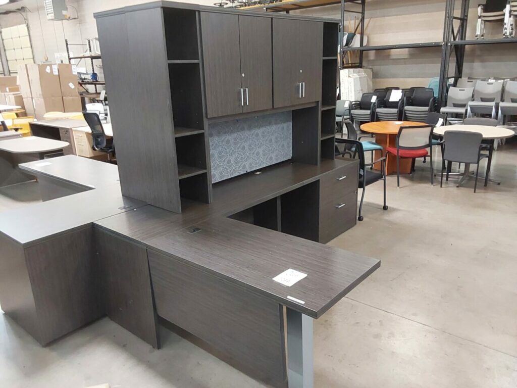 Preowned Global Zira Desk Set - Arizona Office Liquidators and Designs