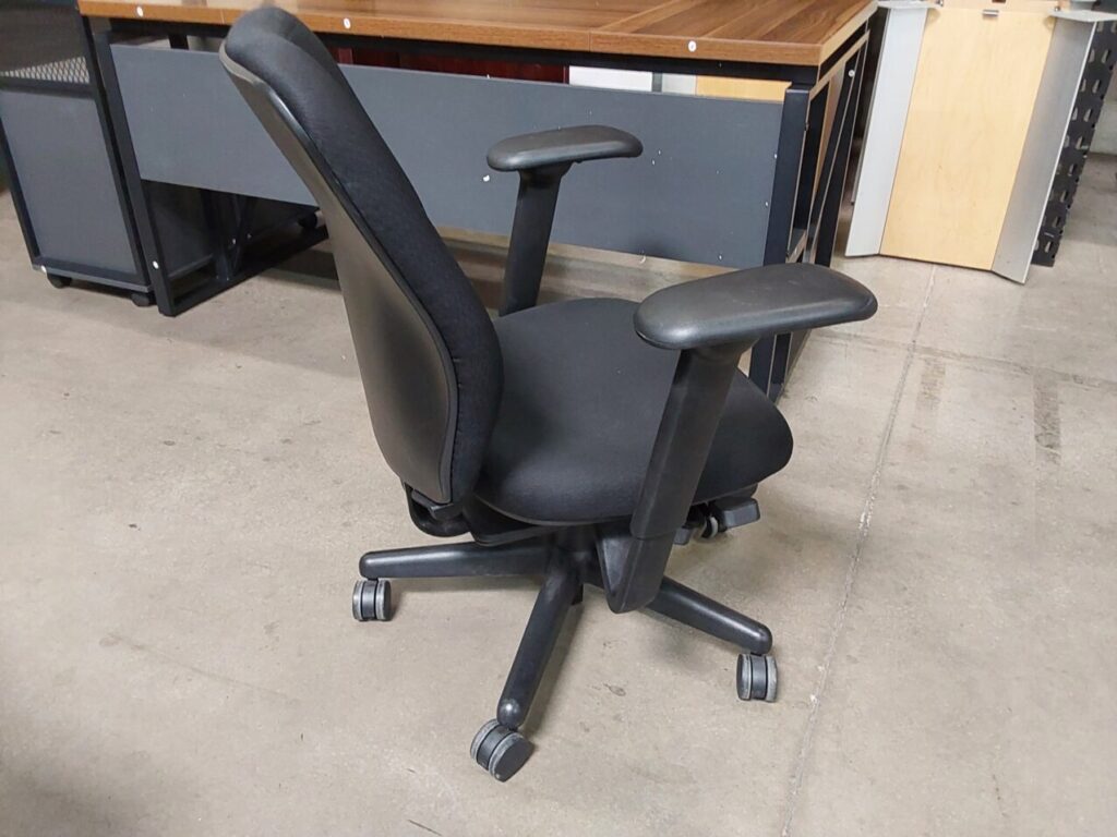 Used KI Engage Task Chair - Arizona Office Liquidators and Designs